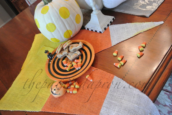 burlap candy corn mats 1 thepaintedapron.com | The Painted Apron