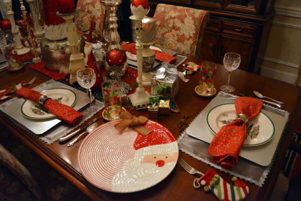 Santa table | The Painted Apron