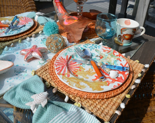 pool picnic place setting | The Painted Apron