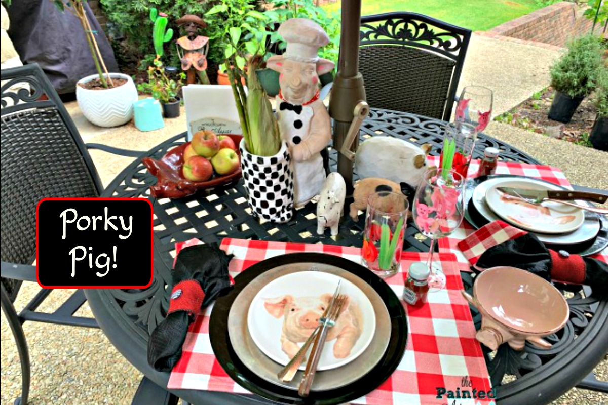 Porky Pig Tablescape | The Painted Apron